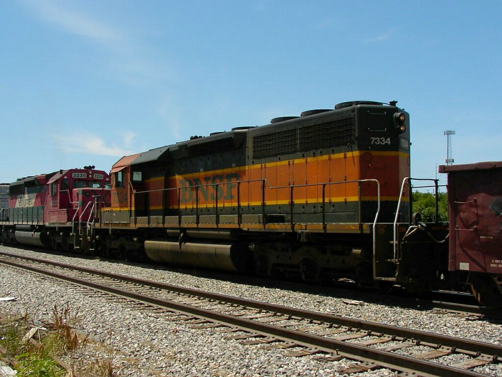 BNSF 7334
